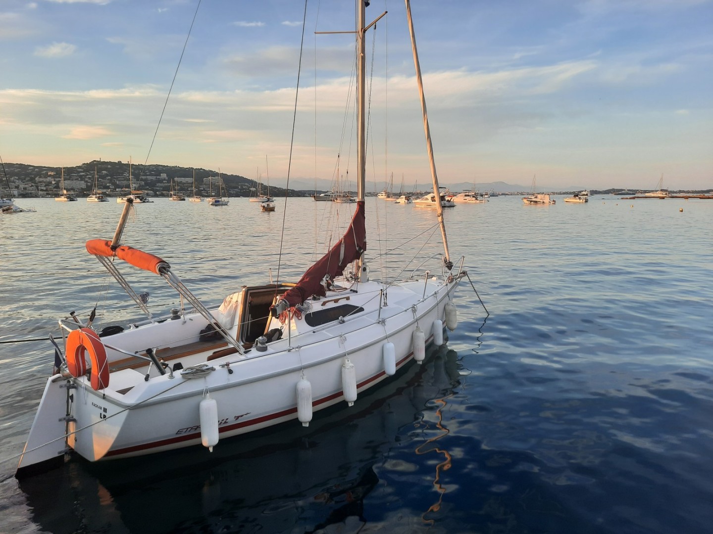 Rent a Sailboat Etap 23 i in Cannes (ETAP 23 IL) | SamBoat