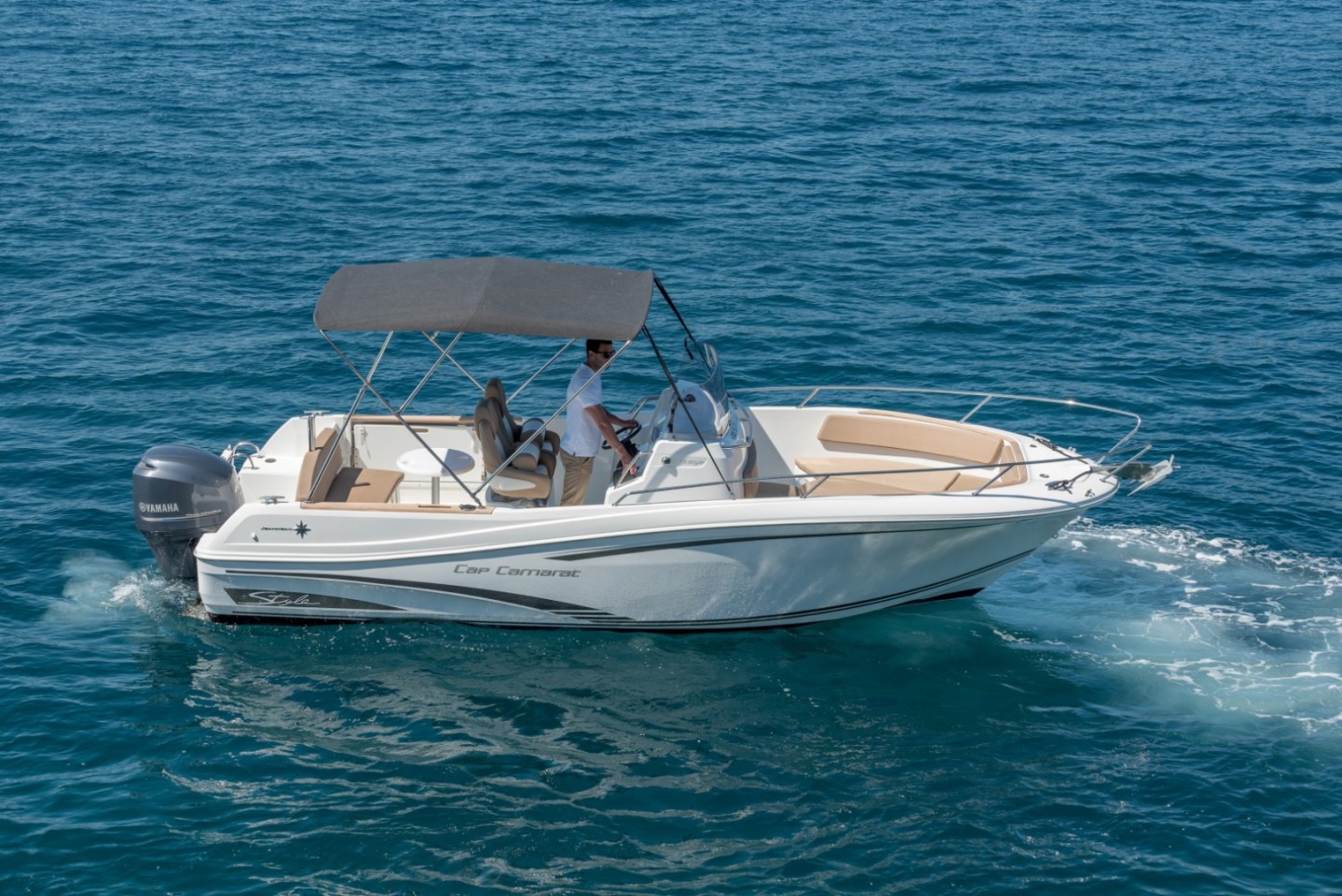 Rent a Motorboat Jeanneau Cap Camarat 7.5 CC in Trogirski Zaliv | SamBoat