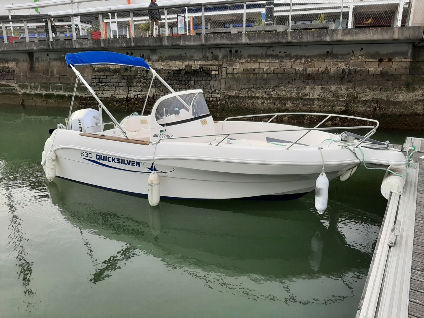 Rent a Motorboat Quicksilver 630 Commander in Royan (Casper) | SamBoat