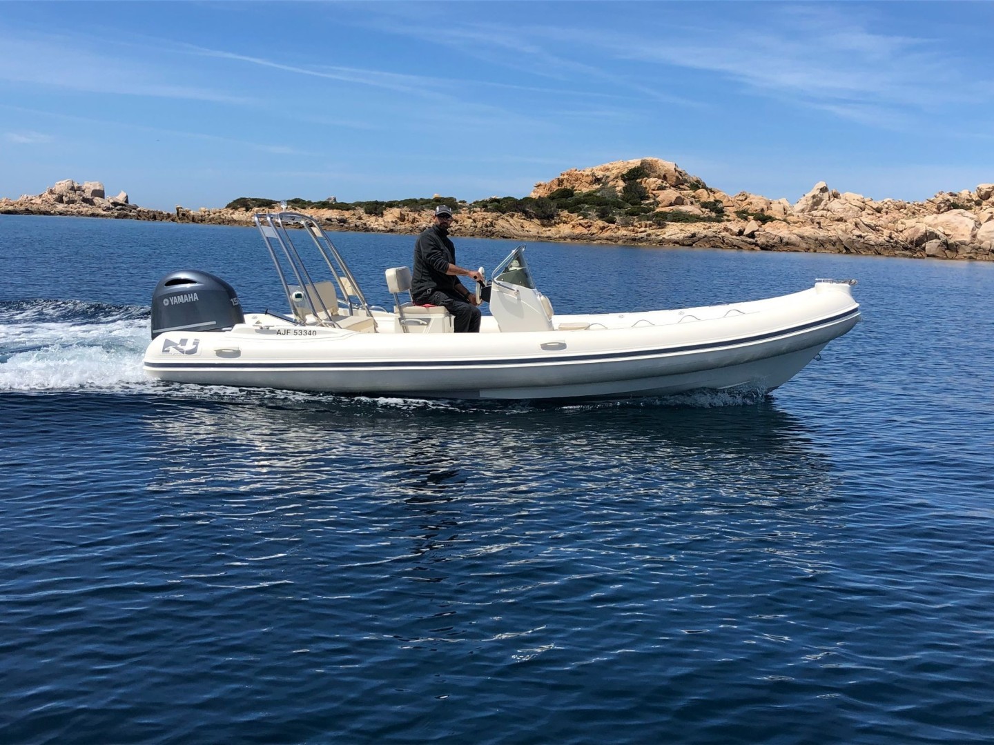 Rent a RIB Nuova Jolly 630 in Campomoro | SamBoat