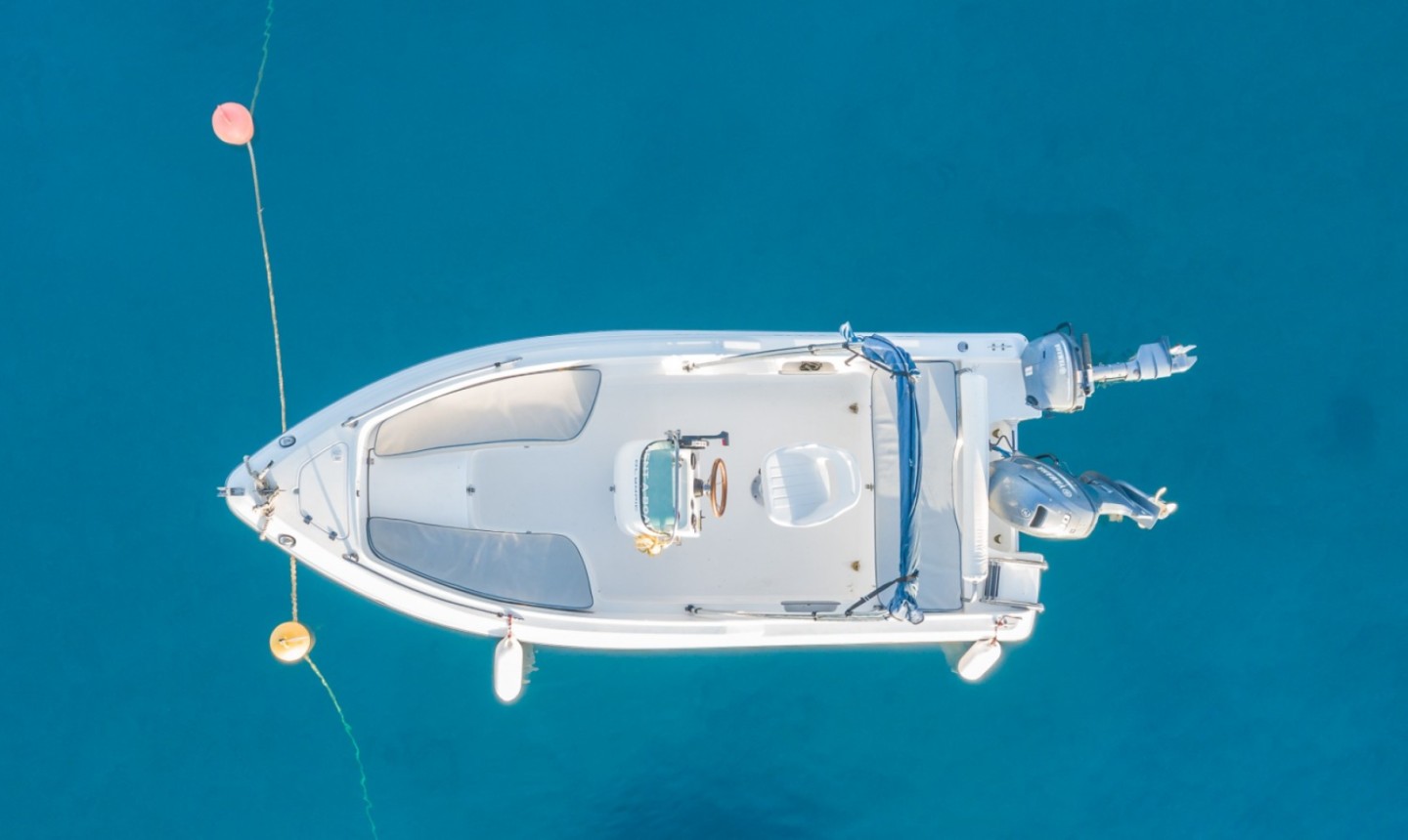 Rent a Motorboat Olympic 490cc in Irákleion | SamBoat