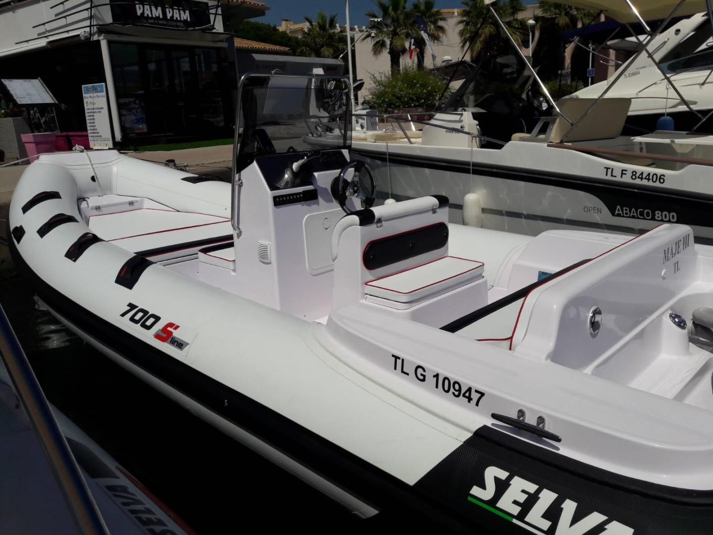 Rent a RIB Selva Professional Line 700 in Saint-Raphael | SamBoat