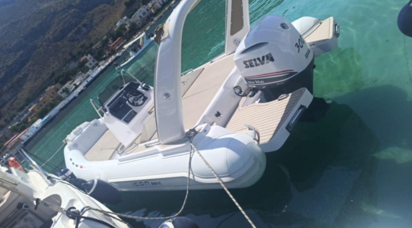 Rent a RIB junior boat jb30 in Isola Vulcano (Junior boat jb30) | SamBoat