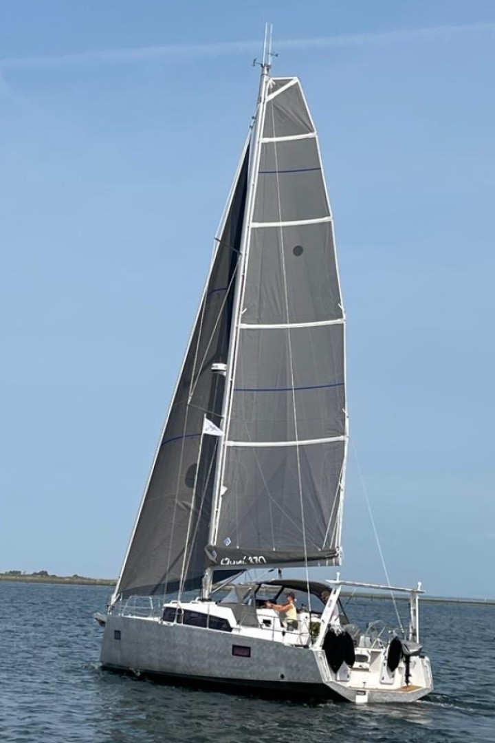 Rent a Sailboat Alubat Ovni 370 in Cassy (ÉOLE III) | SamBoat