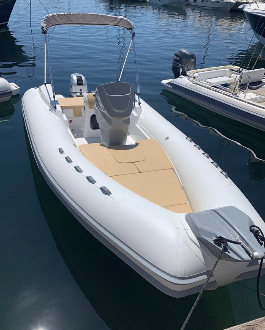 Rent a RIB Magnus 620 in Marina de Lu Impostu (MAGNUS 620) | SamBoat