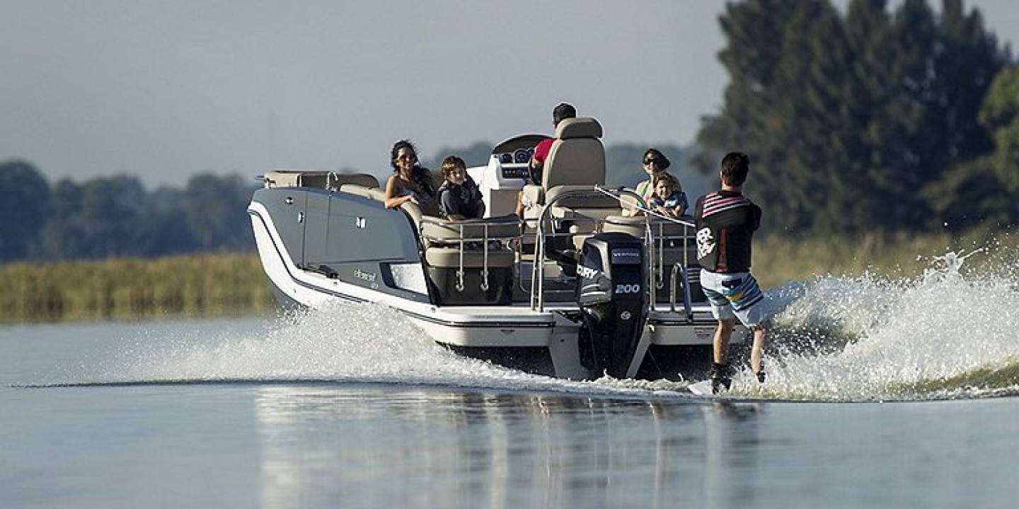 Rent a Motorboat Bayliner Element XR7 in Lake Mead ( BayLiner XR7 ...