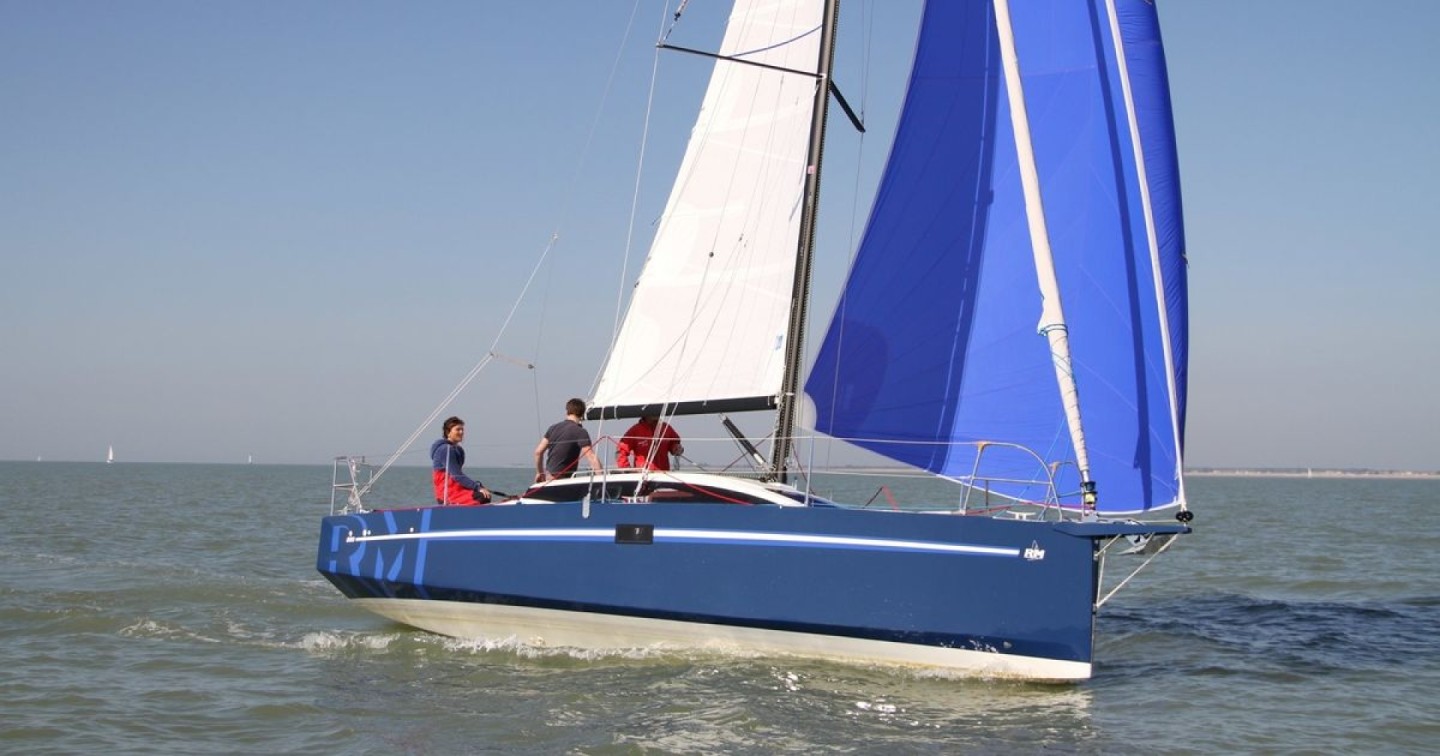 Rent a Sailboat RM 890 in La Rochelle (Shore Line) | SamBoat