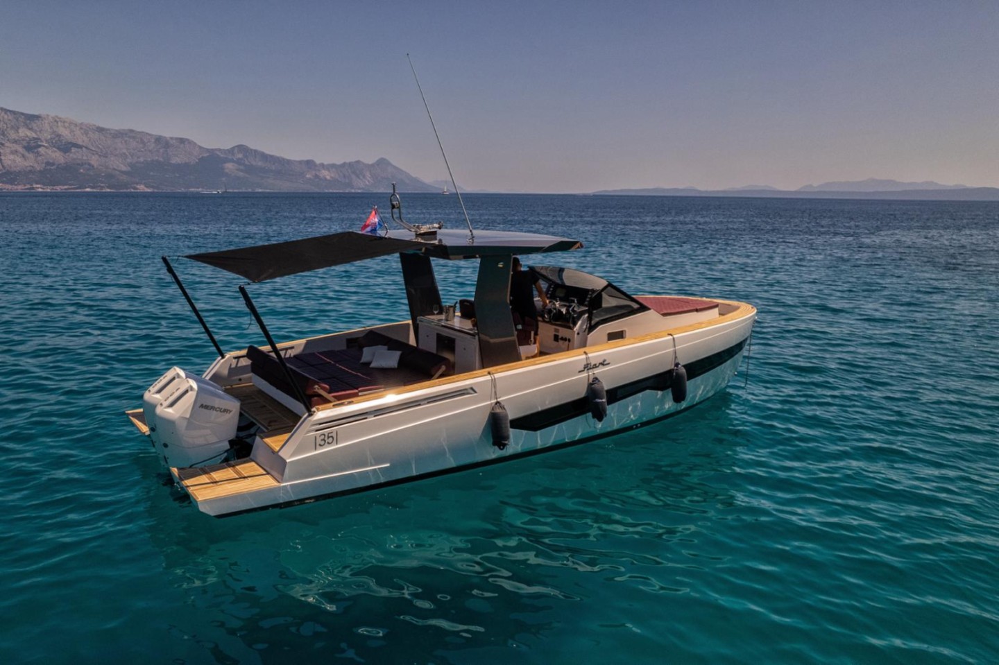 Rent a Motorboat Fiart 35 in Marina Frapa Dubrovnik (Fiart 35 seawalker ...