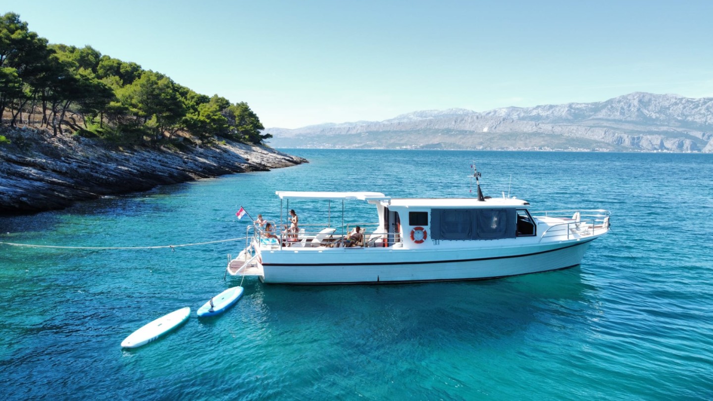 Rent a Motorboat Custom Made Motor boat in Krilo (Fjaka ) | SamBoat
