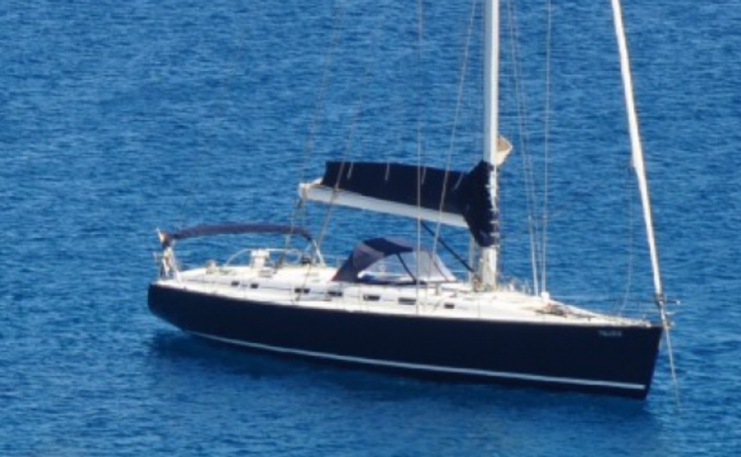 Rent a Sailboat Puma Cubic 70 in Marigot | SamBoat