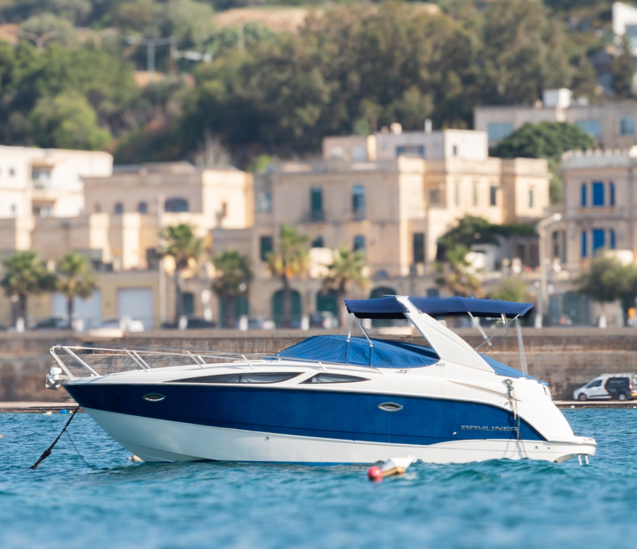 Rent a Motorboat Bayliner 300 SB in Xemxija (Rodos) | SamBoat