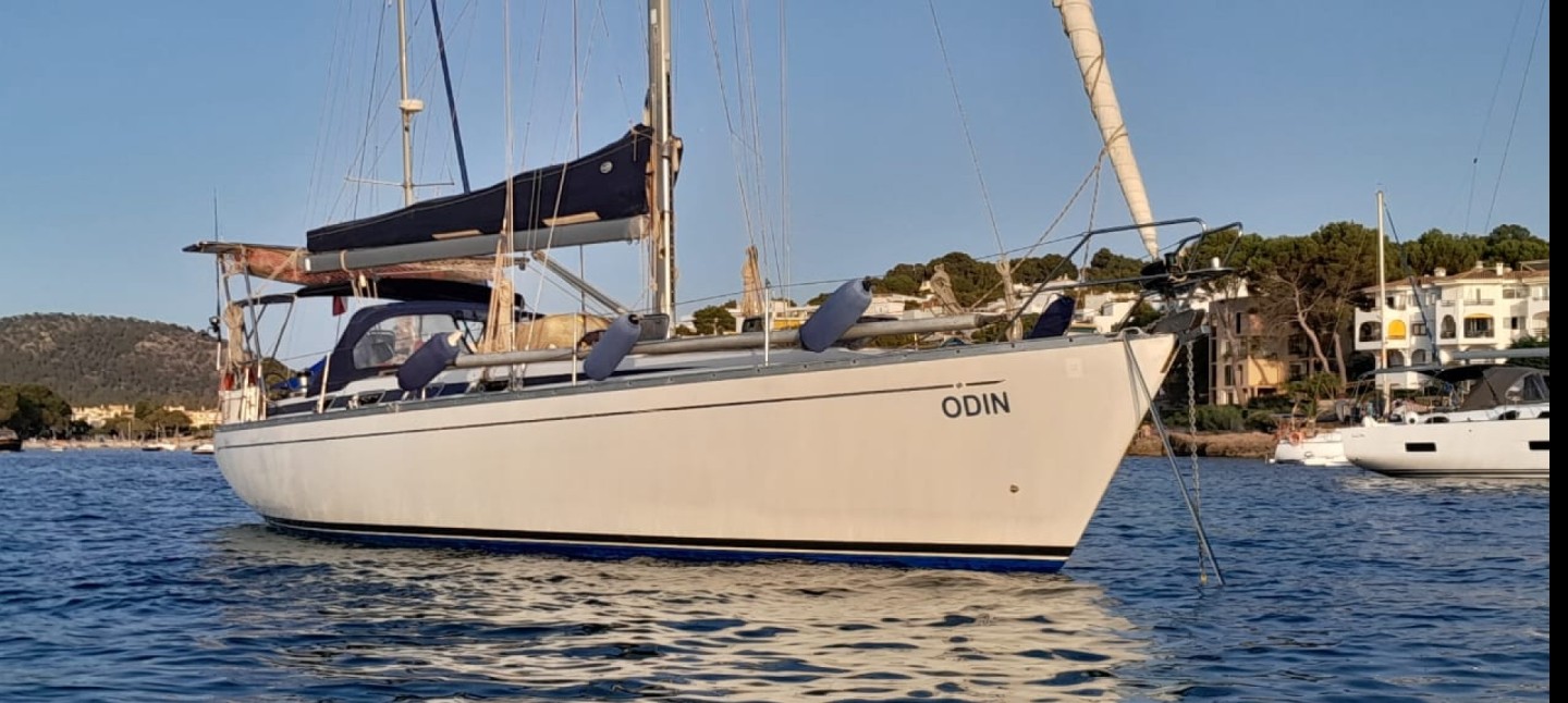 Rent a Sailboat Navega con Odin Grand Soleil 46.3 15 metros in Palma de ...