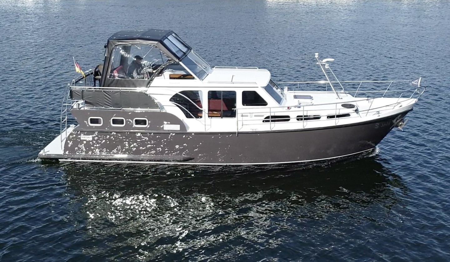 Rent a Houseboat Pedro Skiron Typ 2 in Röbel | SamBoat