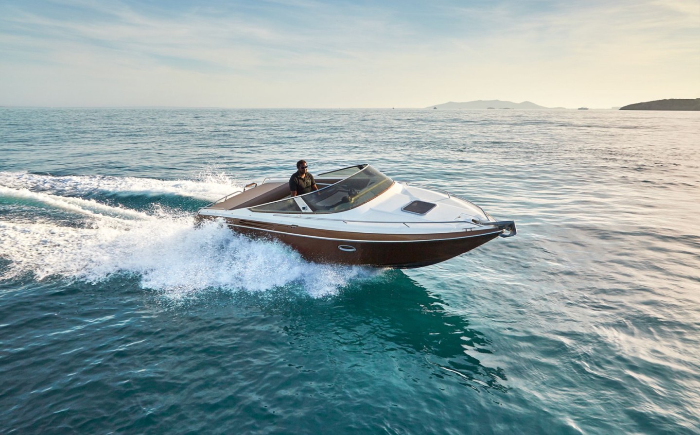 Rent a Motorboat Cranchi Clipper 760 in Marina Botafoch (Guaraná) | SamBoat
