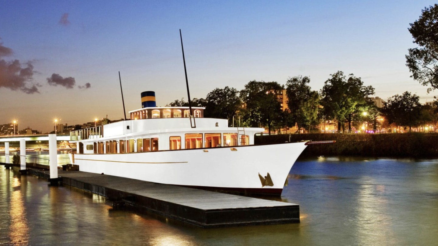Rent a Houseboat Clipper Paris in Paris (Clipper Paris) | SamBoat