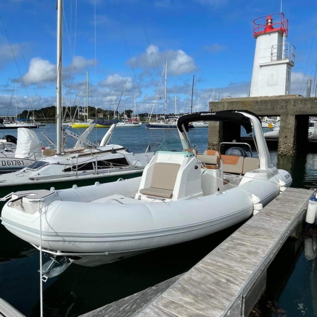Rent a RIB Zodiac Medline 7.5 in La Trinité-sur-Mer (Zodiac Medline 7.5 ...