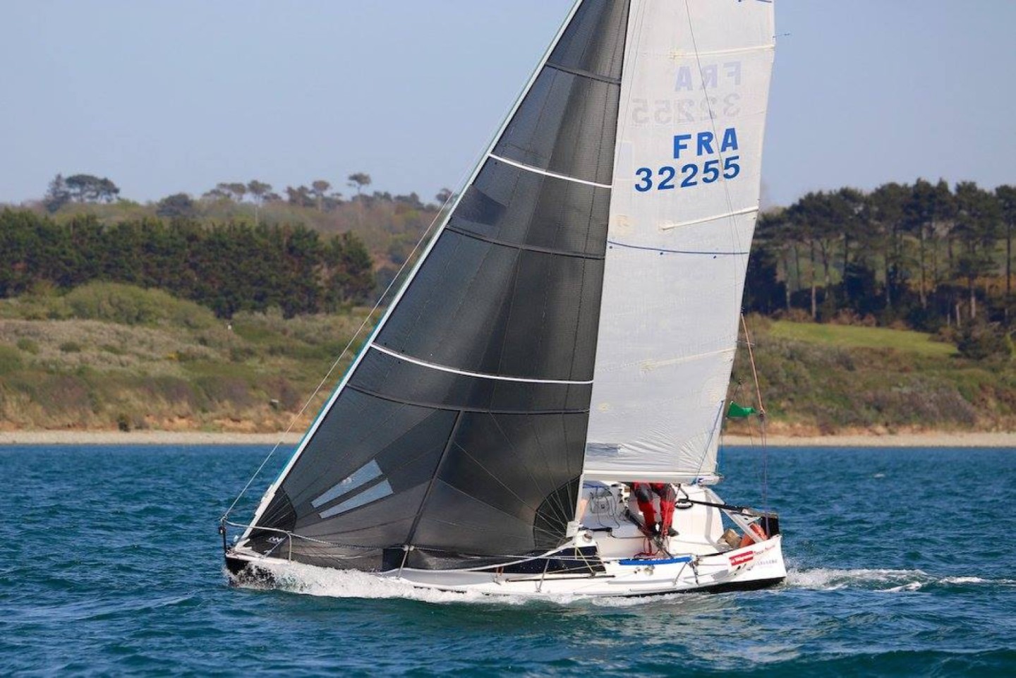 Rent a Sailboat Bénéteau First Classe 8 in La Rochelle | SamBoat