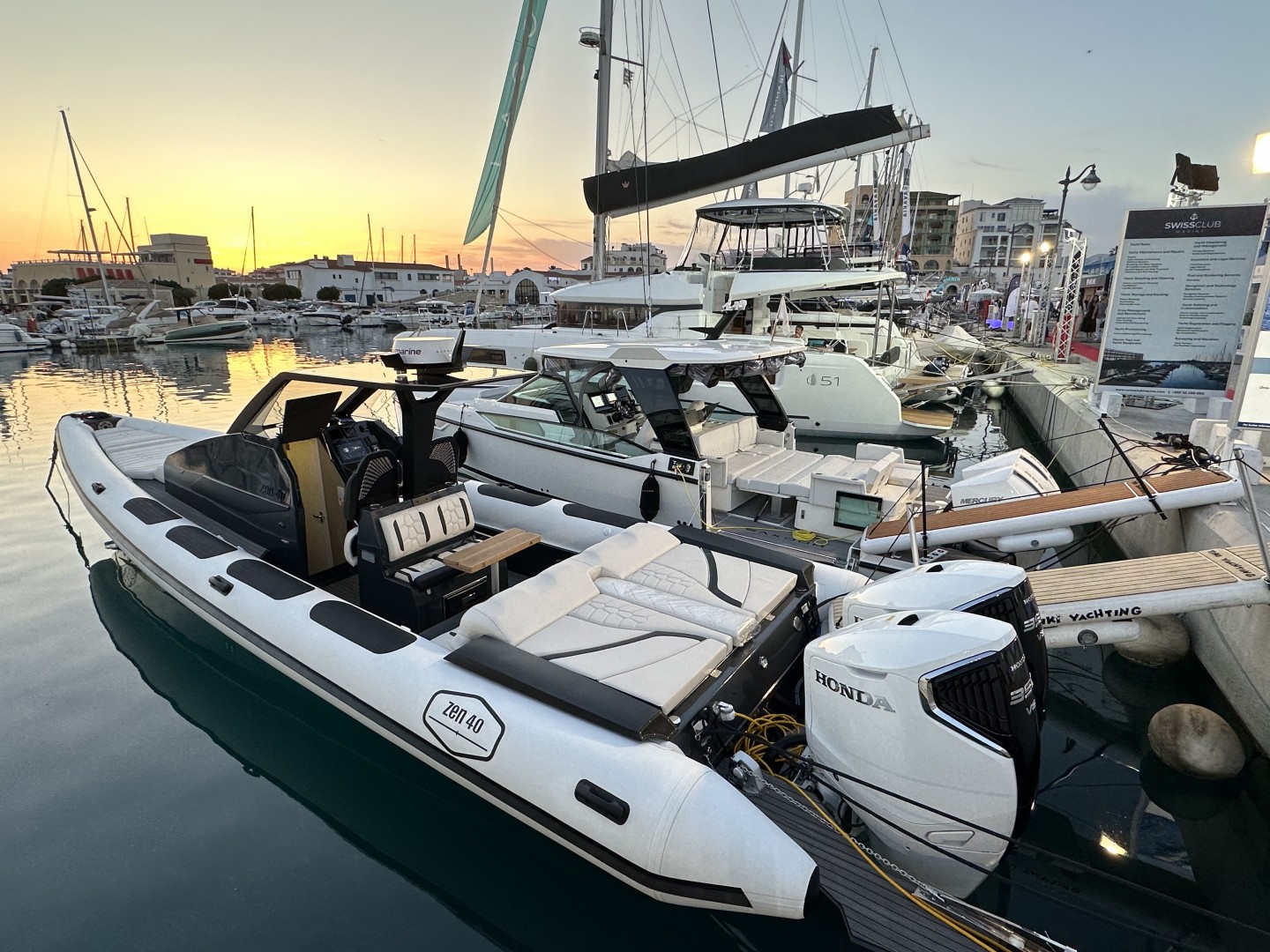 Rent a RIB ZEN 40 - Mod. 2026 in Antiparos | SamBoat