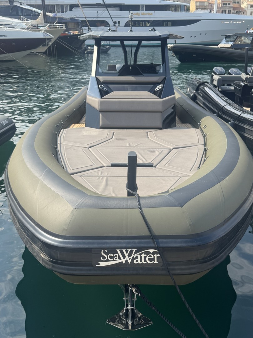Rent a RIB Sea Water Phantom 400 in Bonifacio Port (SALUTE ) | SamBoat
