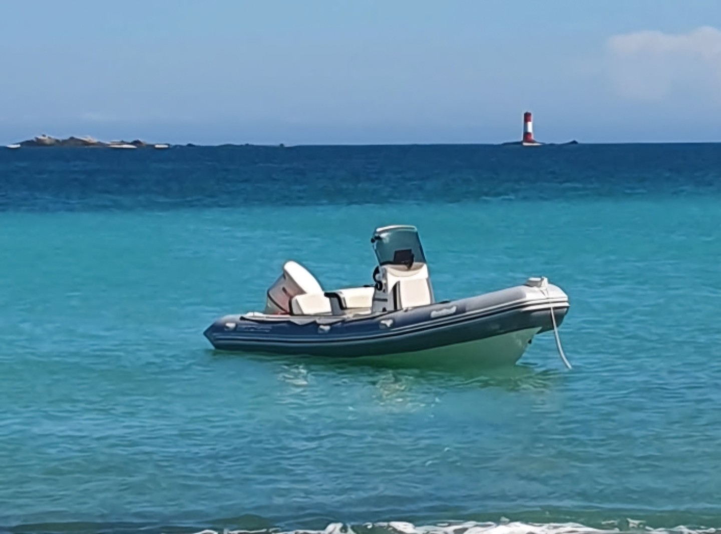 Rent a RIB Bombard Sunrider 650 Gris in Quiberon (AMJ) | SamBoat