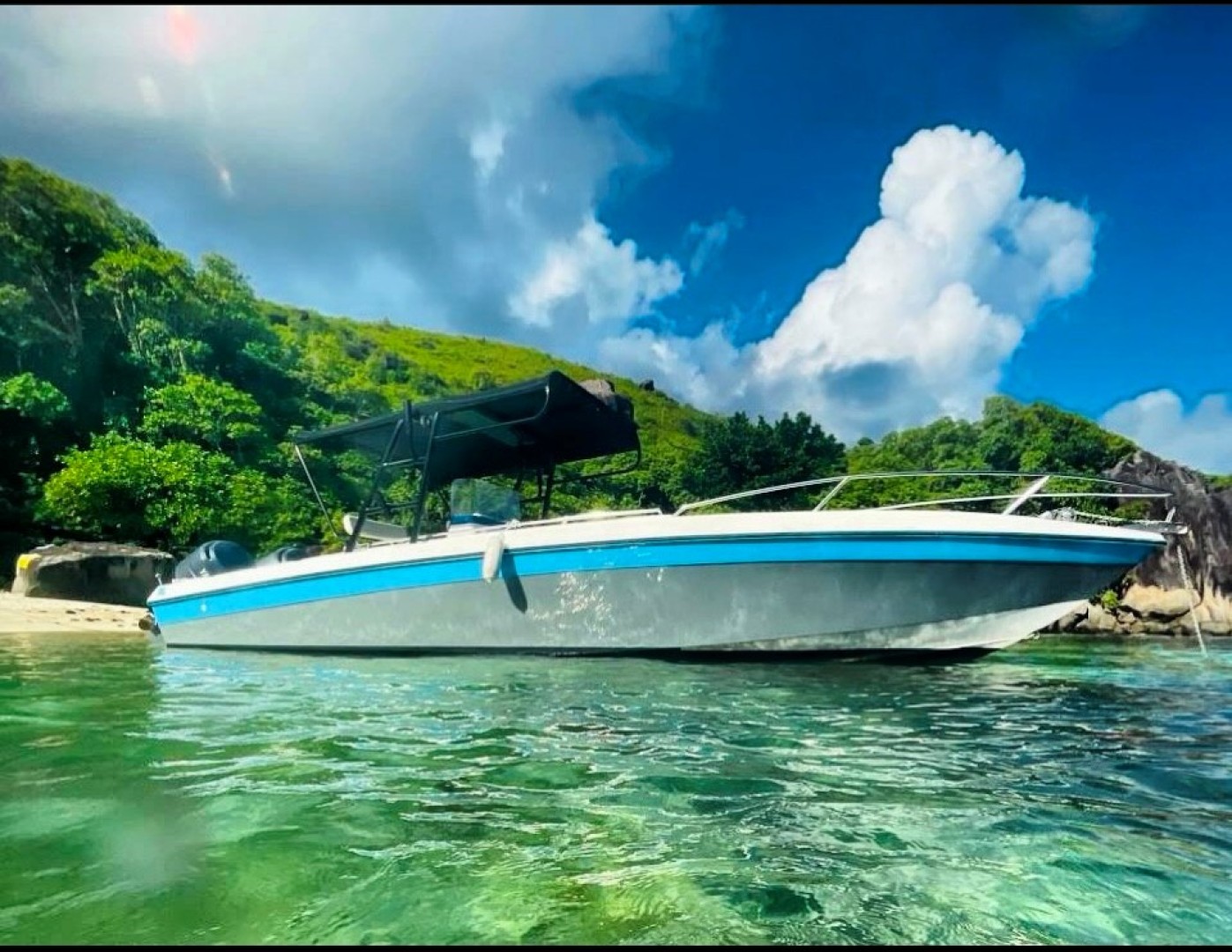Rent a Motorboat Wellcraft Scarab 302 Sport in Mahé (Coral Cruises ...