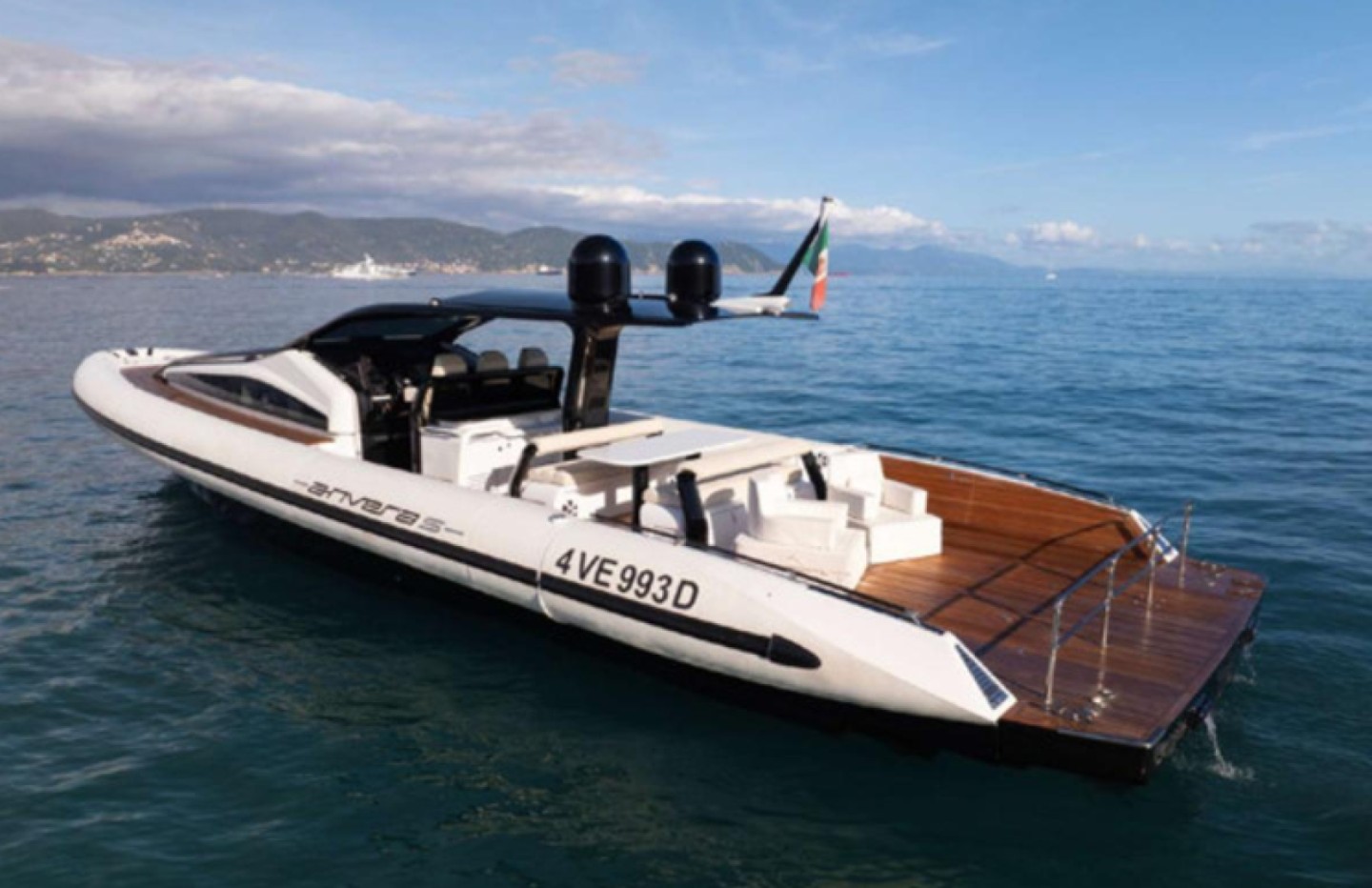 Rent a Motorboat Anvera 55 in Portofino | SamBoat