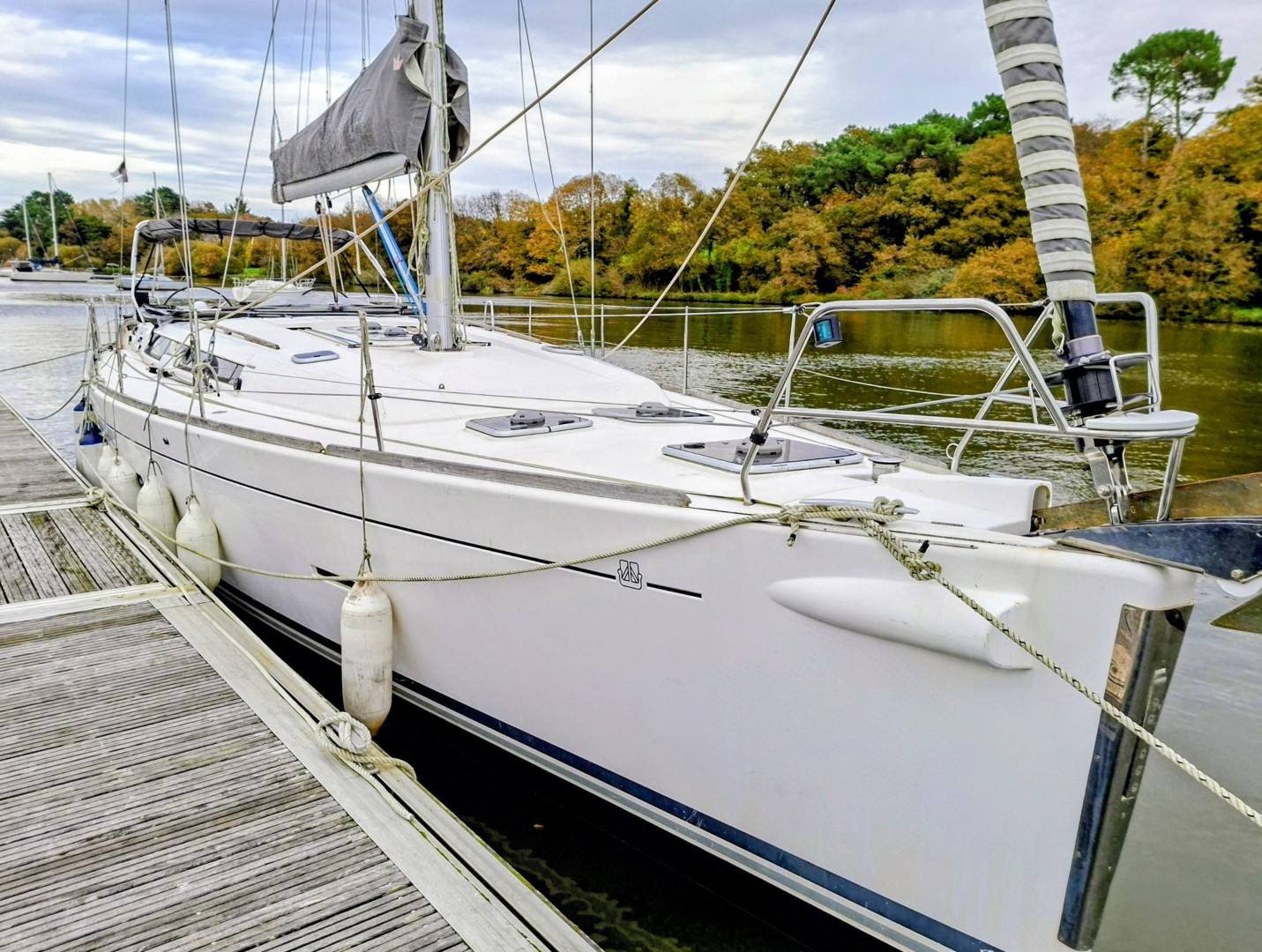 Rent a Sailboat Dufour 450 Grand Large in Arzal | SamBoat