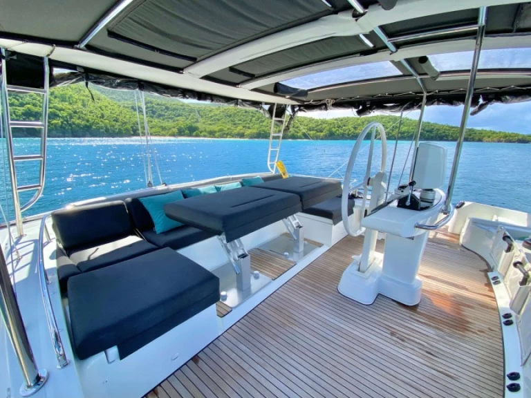 Rent a Catamaran Lagoon Ventana al Mar in Belize City | SamBoat