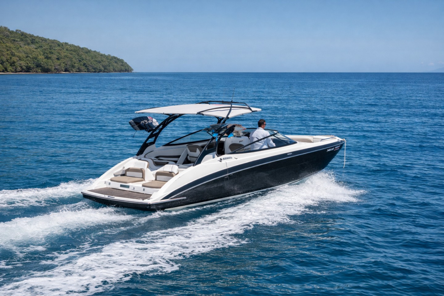 Rent a Motorboat Jet Boat 24 FT in Coco Bay | SamBoat