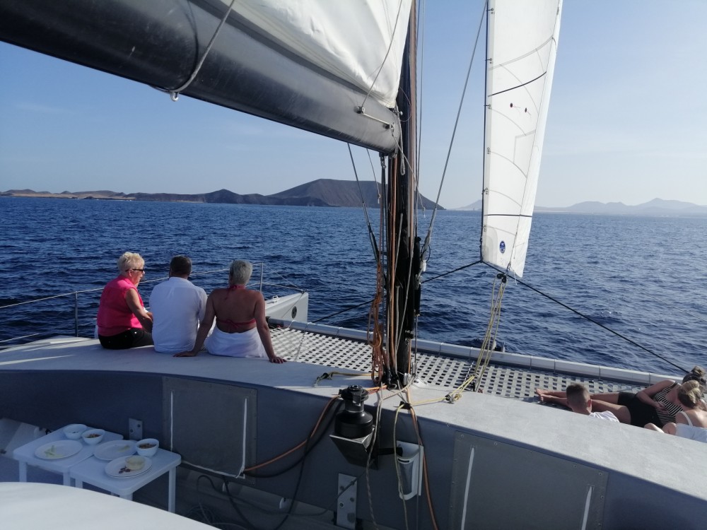 Rent a Catamaran Custom Made F40 in Playa Blanca - SamBoat