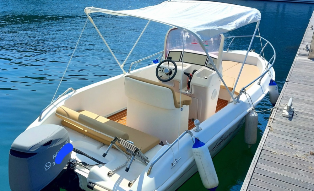 Rent a Motorboat BLU LINE Schizzo 520 in La Spezia (Schizzo 520) - SamBoat