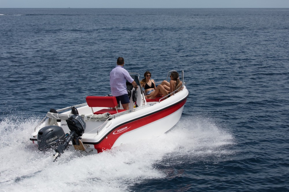 Rent a Motorboat Poseidon Blue Water 170 in Vlychada - SamBoat