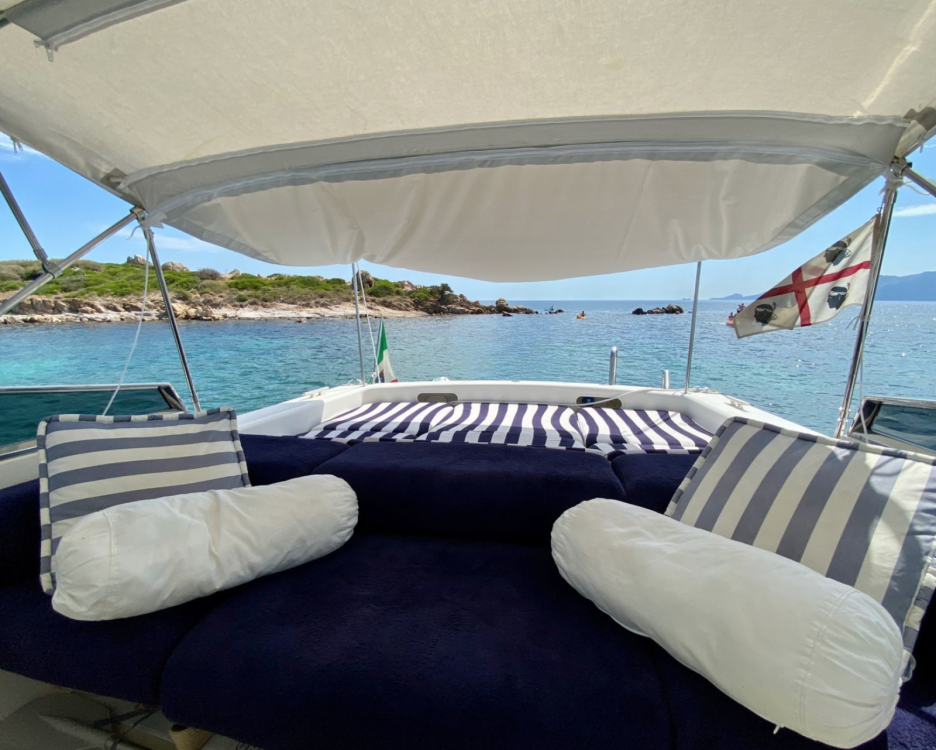 Rent a Motorboat Baia B 40 in Sanremo - SamBoat