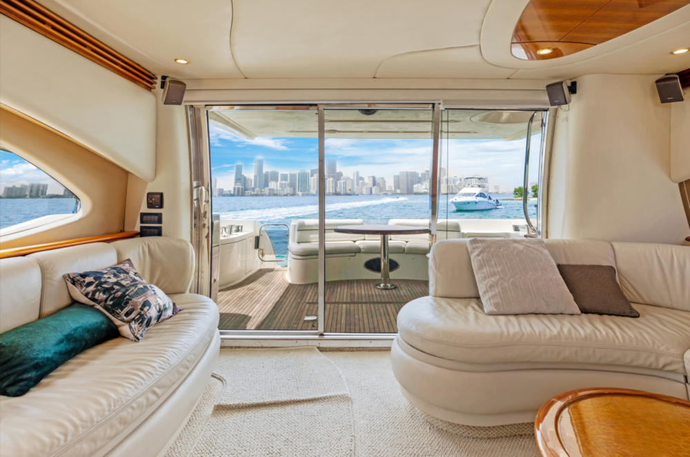Rent a Yacht 65 ft Azimut in Miami (65 ft Azimut) - SamBoat