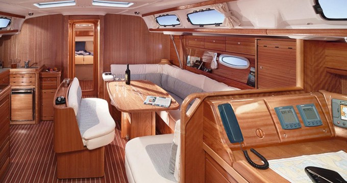 Bavaria 46 - Specs, layout & video | SamBoat