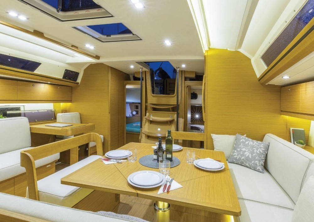 Dufour 520 Grand Large - Specs, layout & video | SamBoat