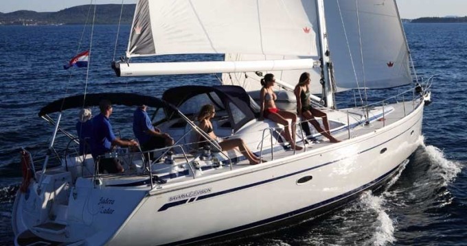Bavaria 44 - Specs, layout & video | SamBoat