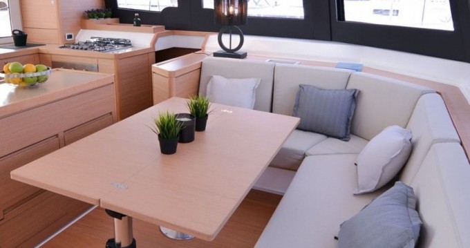 Dufour Catamarans 48 - Specs, layout & video | SamBoat