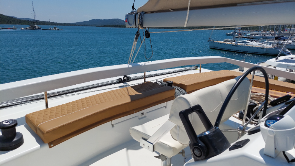 Dufour Catamarans 48 - Specs, layout & video | SamBoat