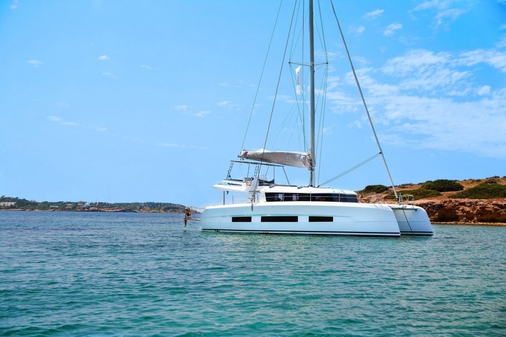 Dufour Catamarans 48 - Specs, layout & video | SamBoat