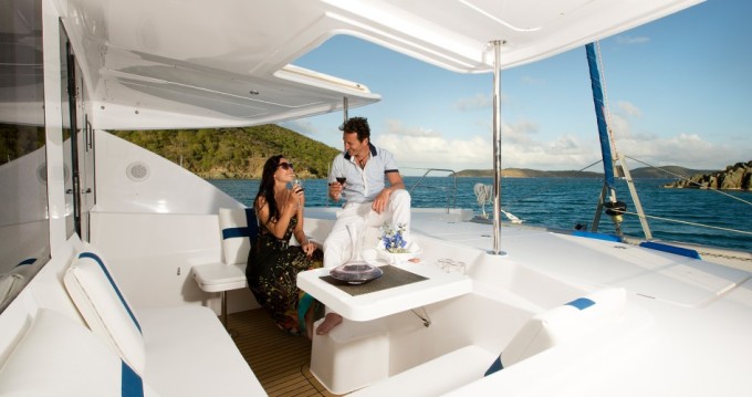 Leopard 48 - Specs, layout & video | SamBoat