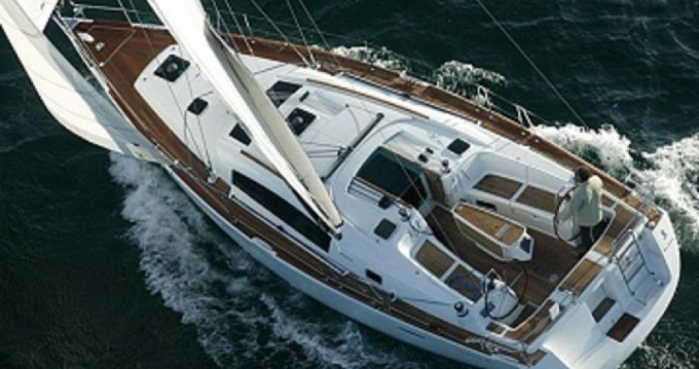 Oceanis 40 - Specs, layout & video | SamBoat