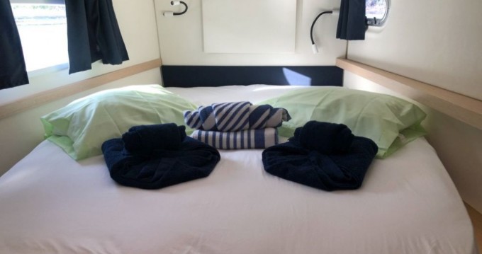 Helia 44 - Specs, layout & video | SamBoat