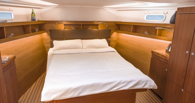 Hanse 505 - Specs, layout & video | SamBoat