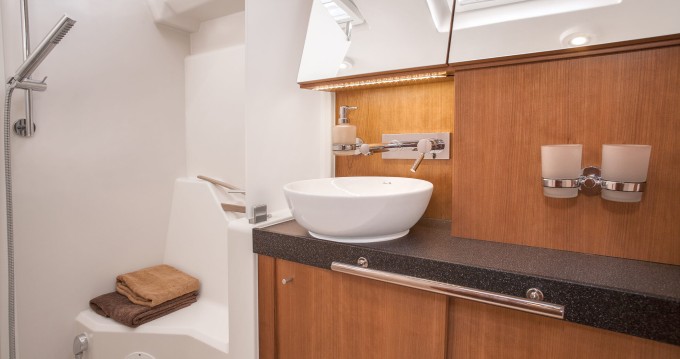 Hanse 505 - Specs, layout & video - SamBoat