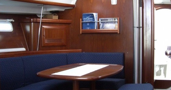 Oceanis 50 - Specs, layout & video | SamBoat