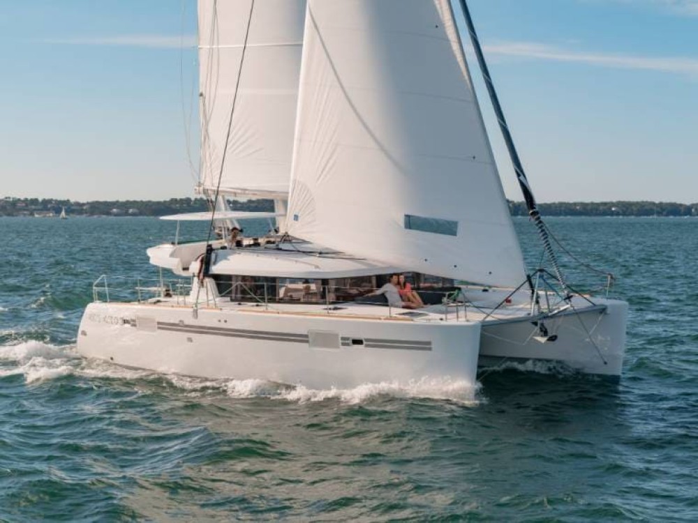 Lagoon 450 - Specs, layout & video | SamBoat