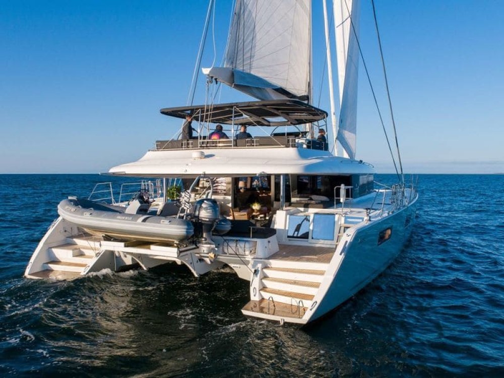 Lagoon 620 - Specs, layout & video | SamBoat