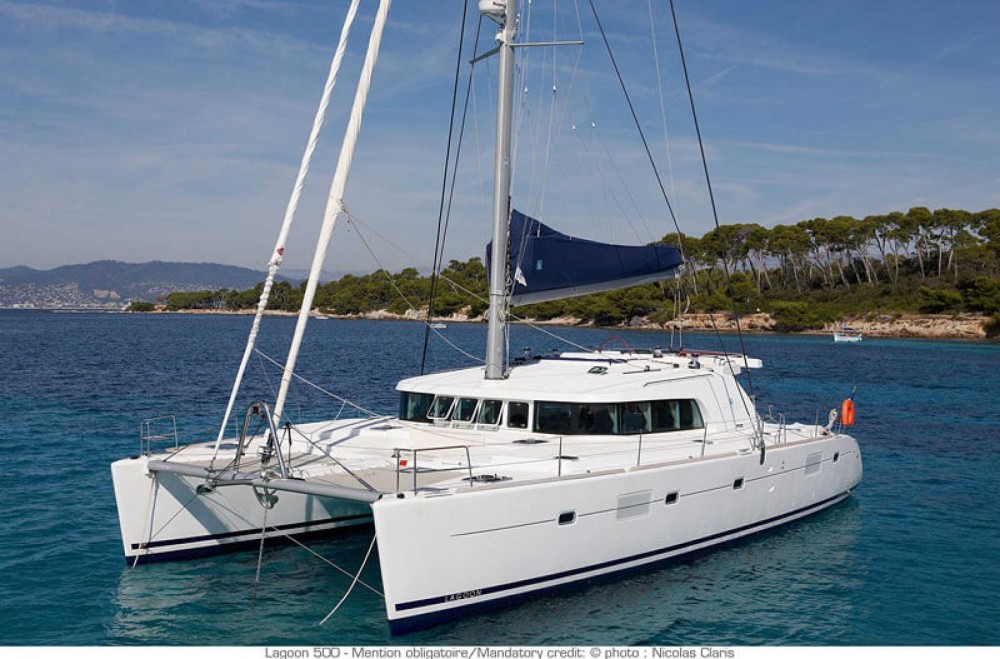 Lagoon 500 - Specs, layout & video | SamBoat