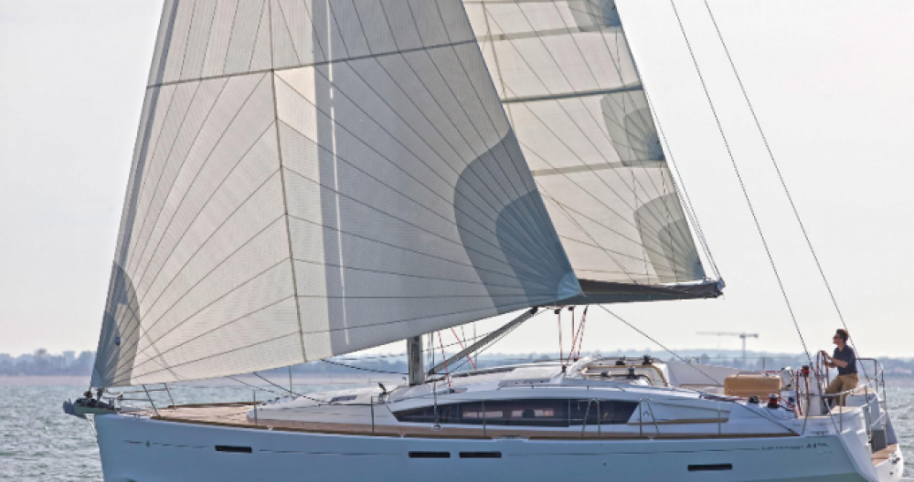 Sun Odyssey 44i - Specs, layout & video | SamBoat